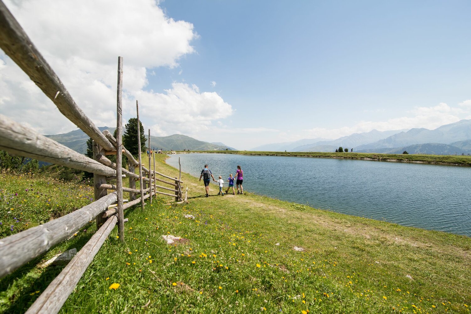 Arena panoramic hike